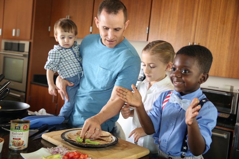 5 Tips to Help Your Vegan Kids Thrive in School | Parents | PETA Kids