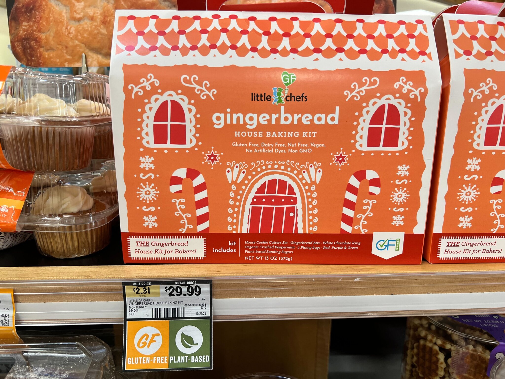 Vegan Gingerbread Houses Your Family Will Love | PETA Kids